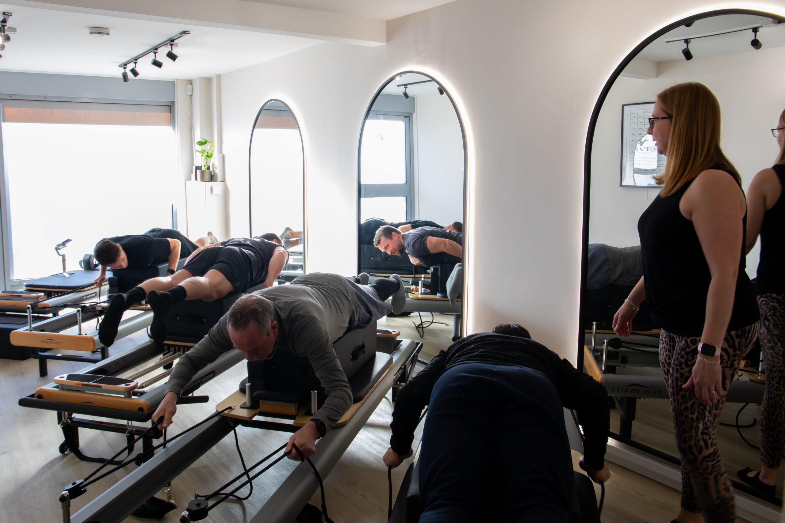 Difference between Reformer classes and a Pilates class using a ...
